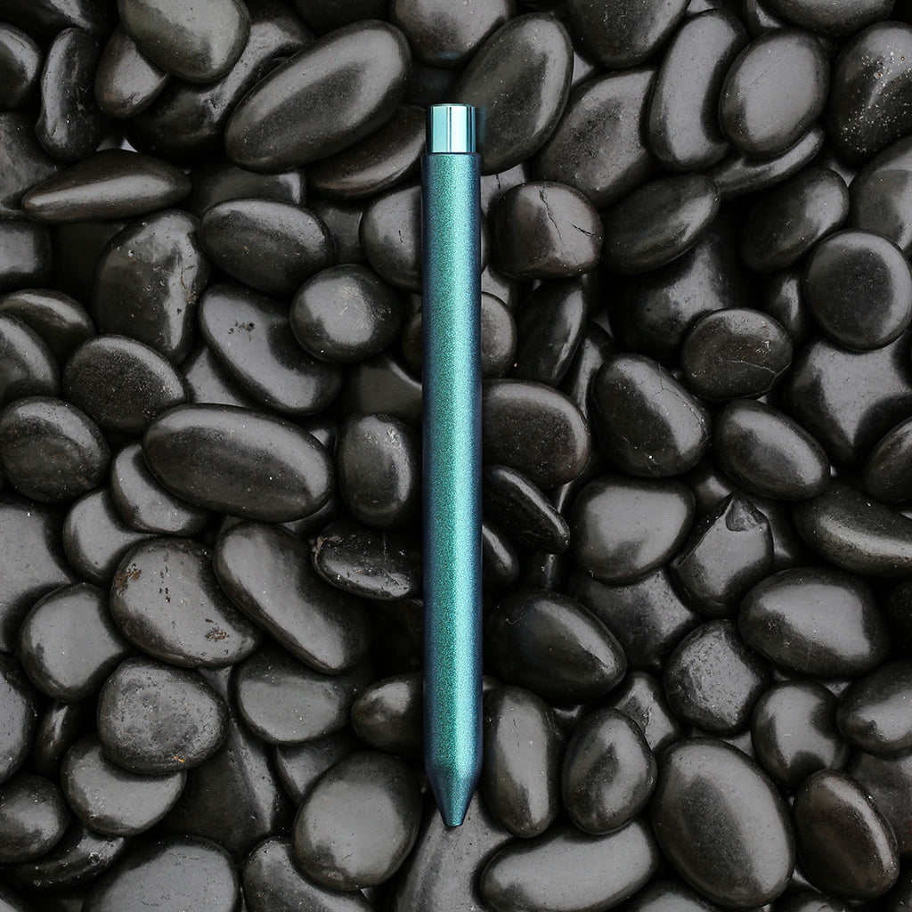 Limited Edition 010 – Studio Neat